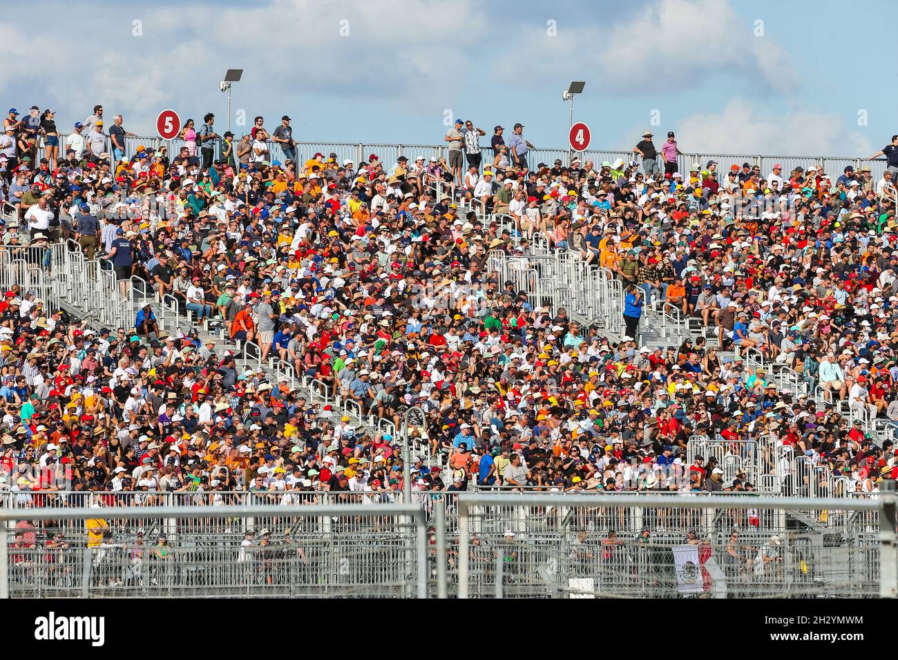 Austin, Texas, USA. 24th Oct, 2021. Fans in action during the Formula 1 ...
