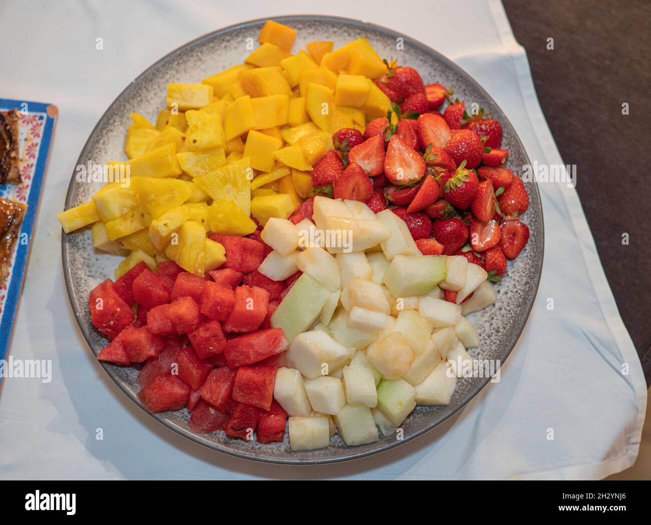 Cutted fruit hi-res stock photography and images - Alamy
