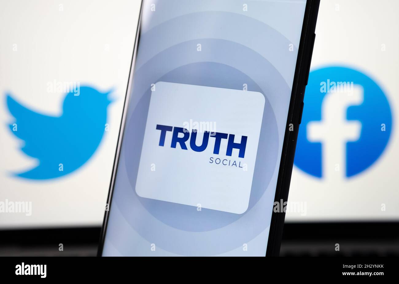 Social media s hi-res stock photography and images - Alamy