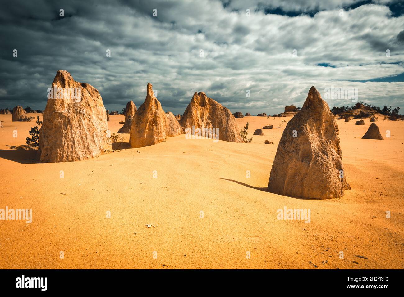 A scenic view of sandstone formation in the Pinnacles, Western ...