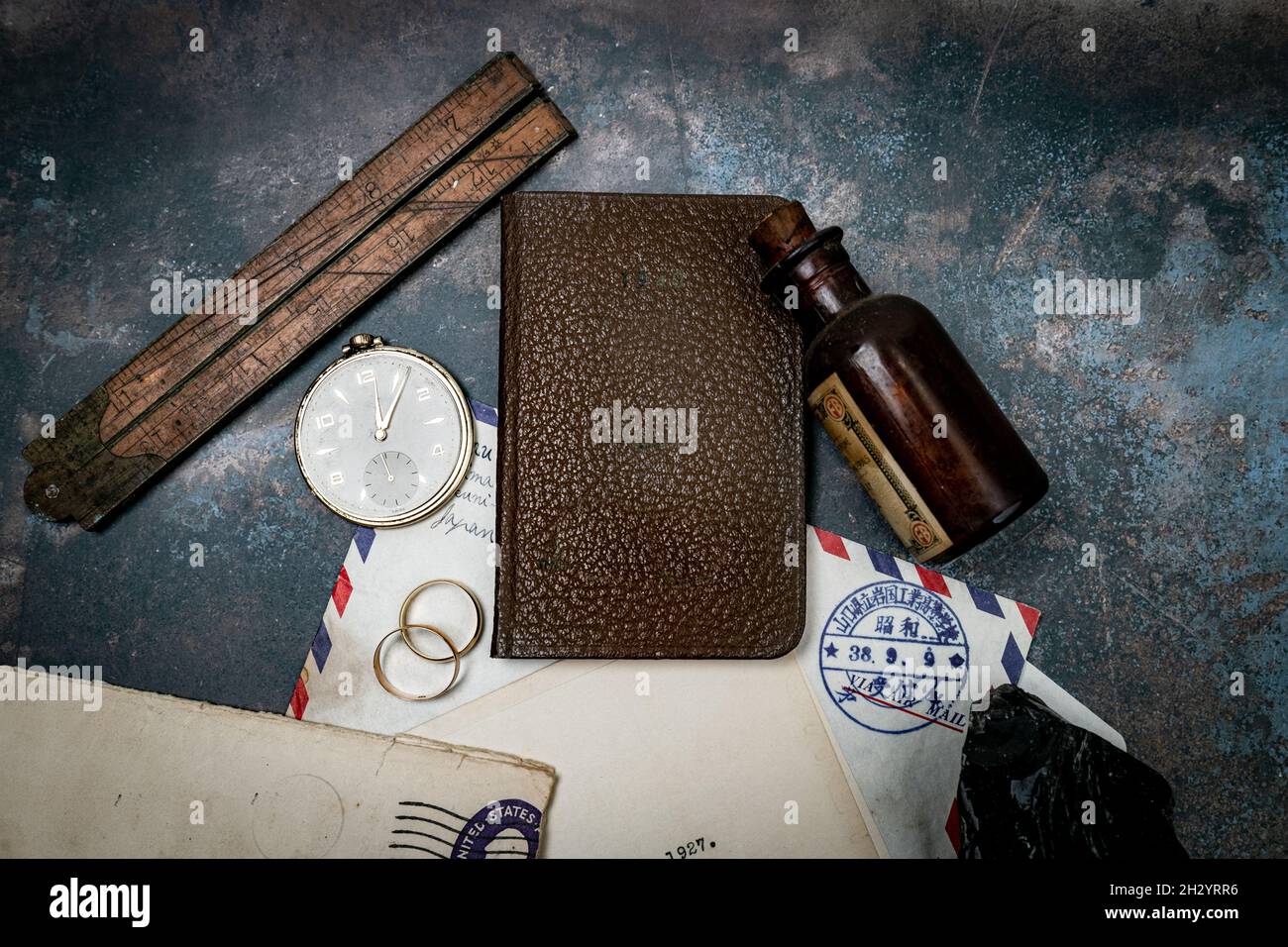Vintage office supplies hi-res stock photography and images - Alamy