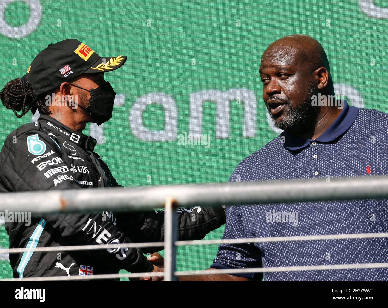 Austin, USA. 24th Oct, 2021. # 44 Lewis Hamilton (GBR, Mercedes-AMG Petronas F1 Team), Shaquille ...
