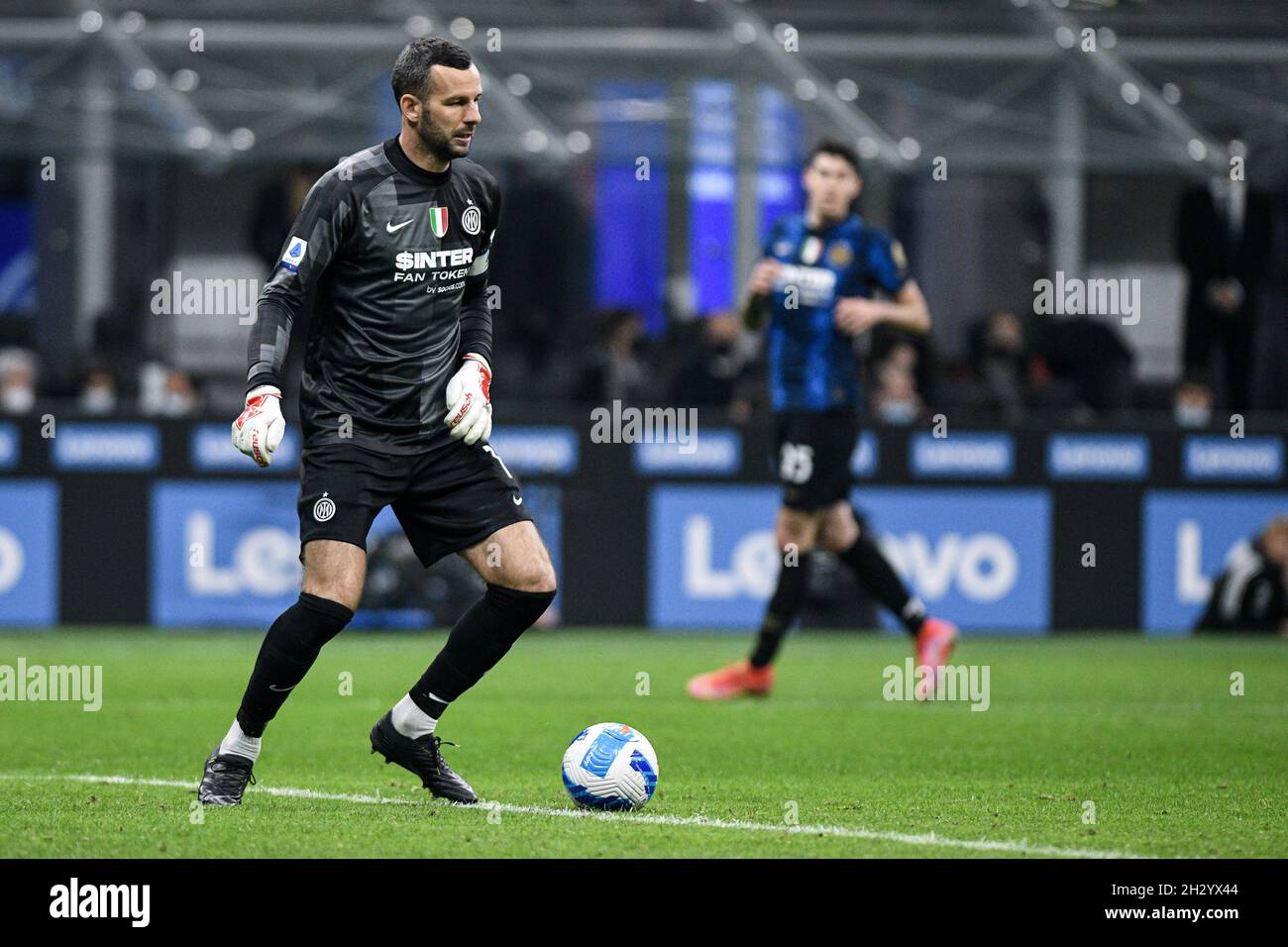 Samir handanovic inter hi-res stock photography and images - Alamy