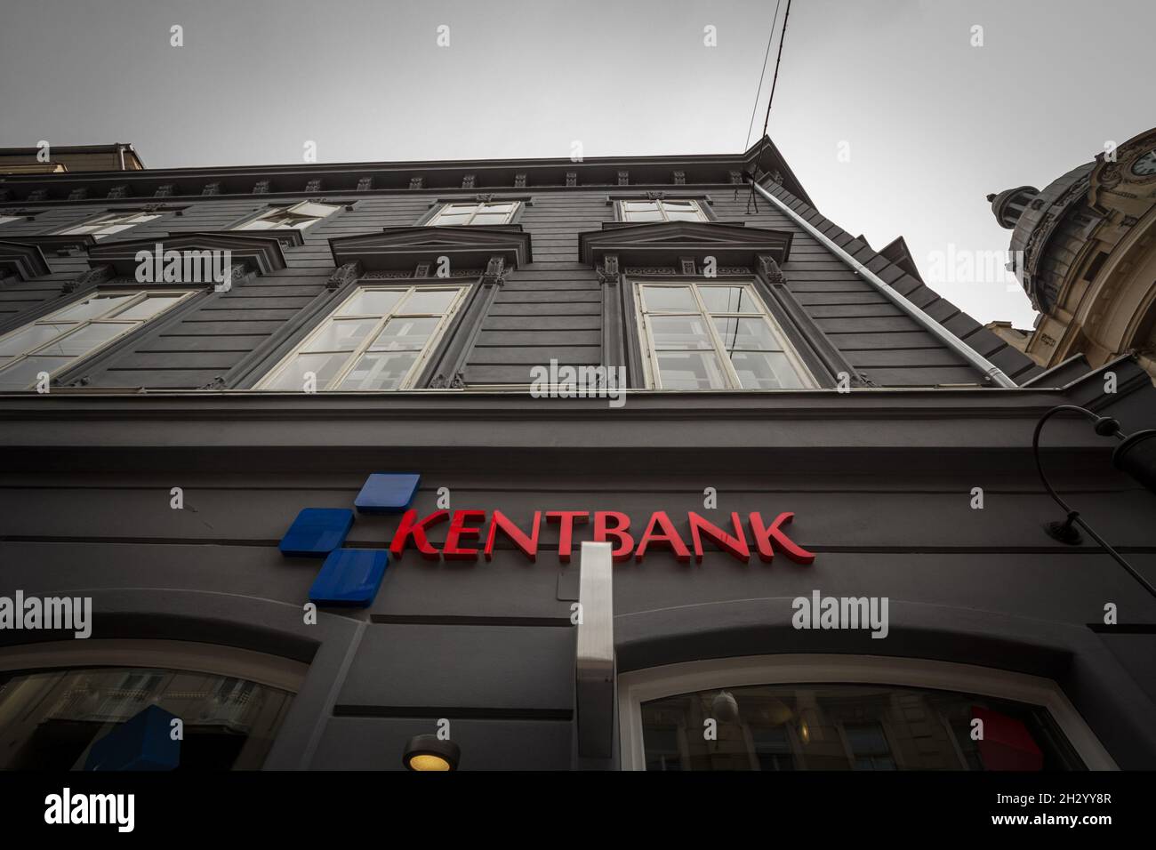 Kentbank sign hi-res stock photography and images - Alamy