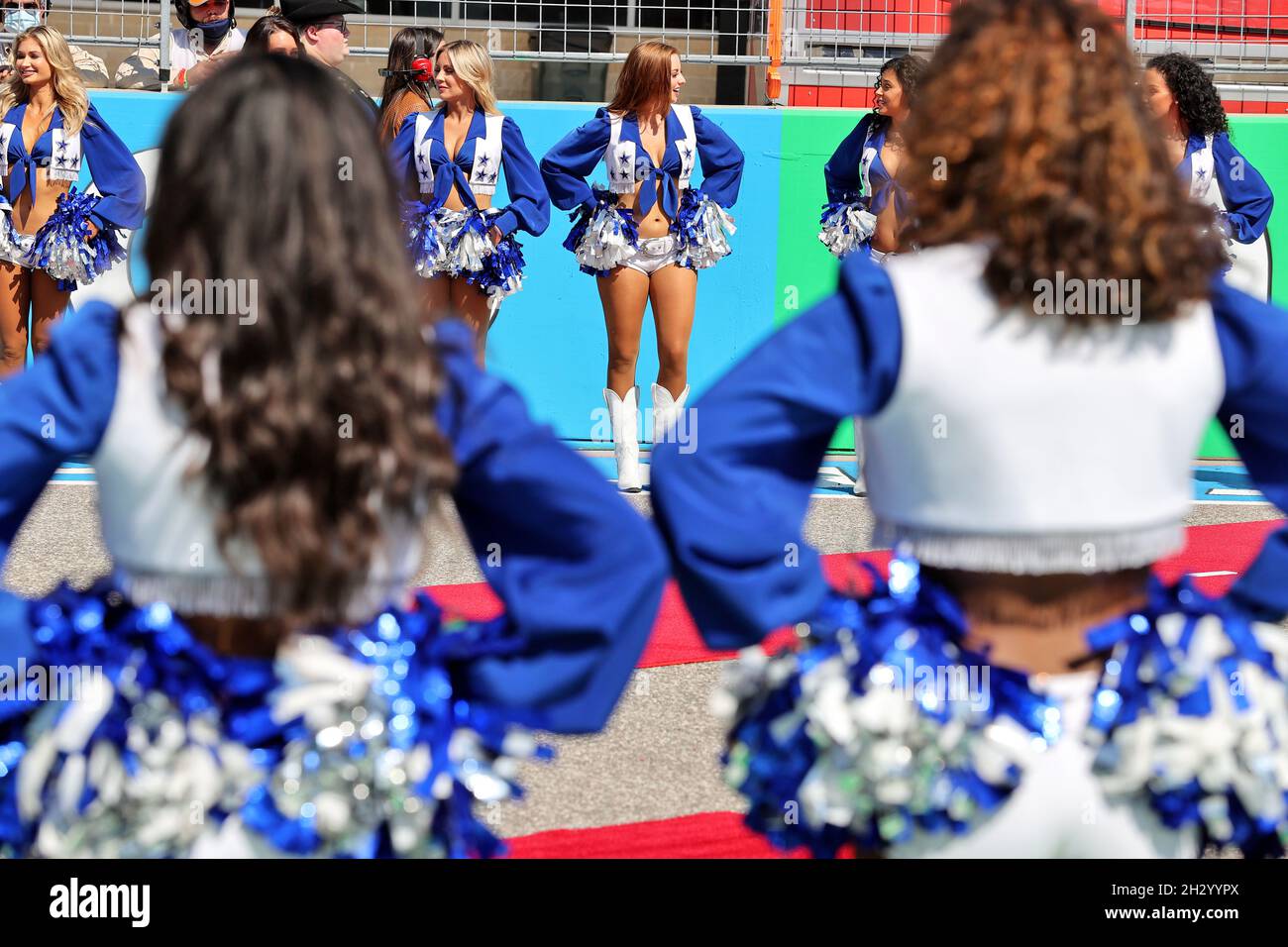 Dallas cowboys cheerleaders 2021 hi-res stock photography and images ...