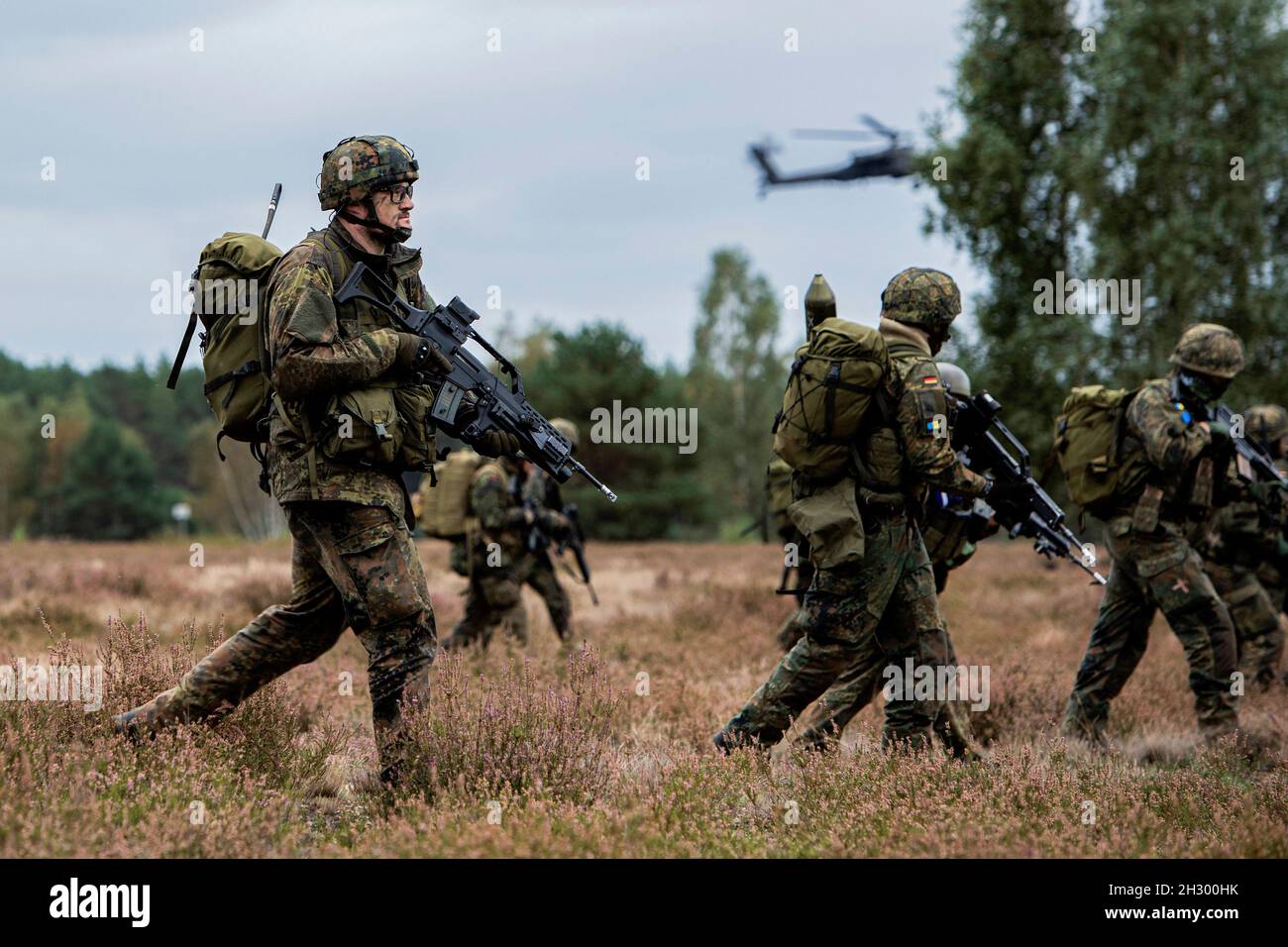Soldiers from the Rapid Response Forces Division conduct a scouting ...
