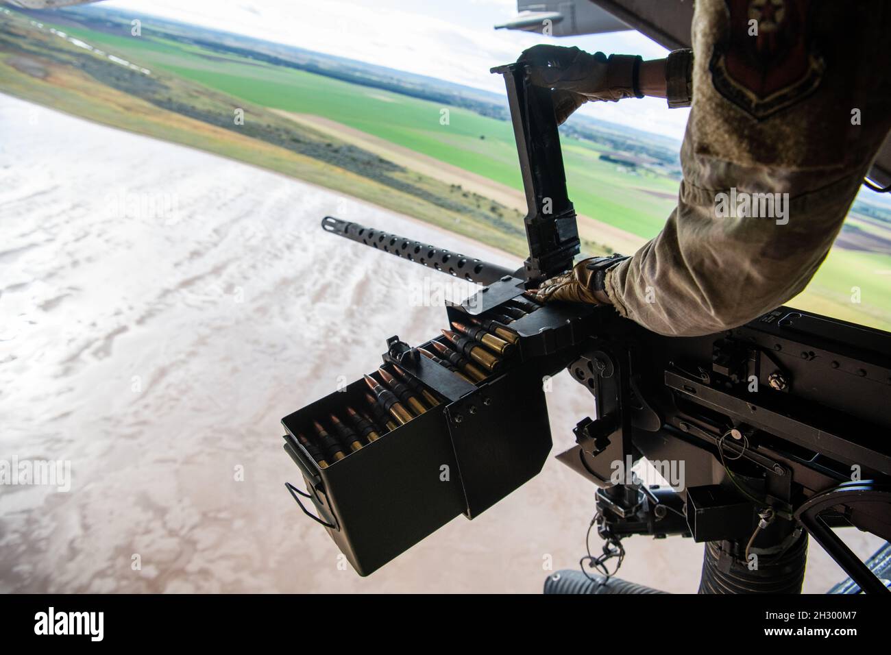 50 caliber machine gun mounted hi-res stock photography and images - Alamy