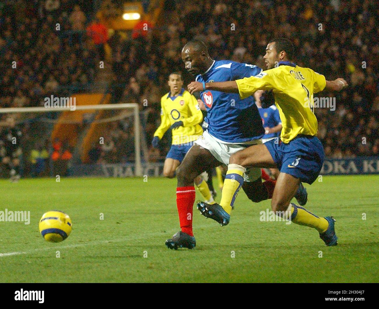 PORTSMOUTH V ARSENAL 2004 LUA LUA TAKES ON ASHLEY COLE PIC MIKE WALKER ...