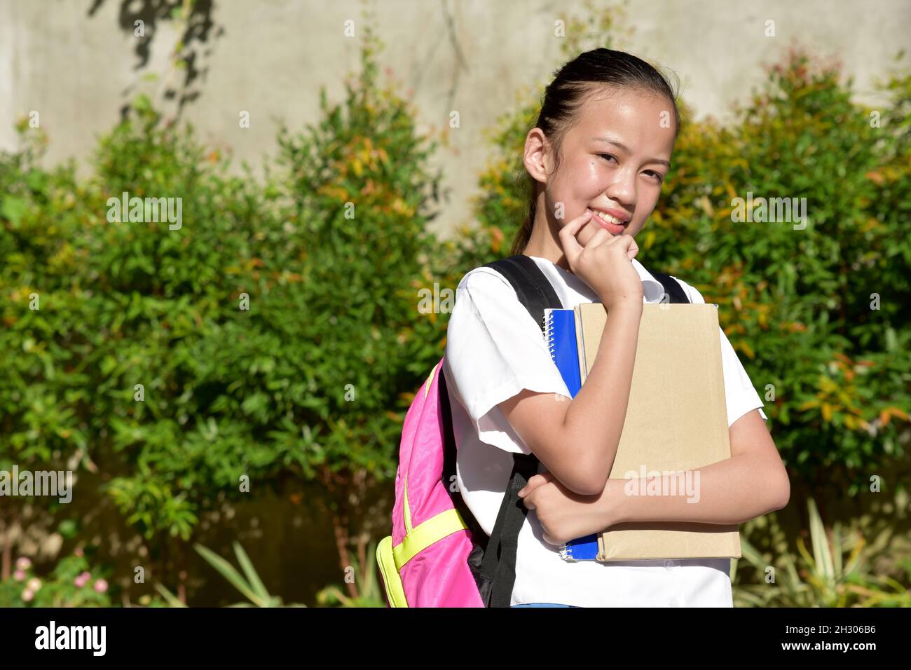 Shy student looking hi-res stock photography and images - Alamy