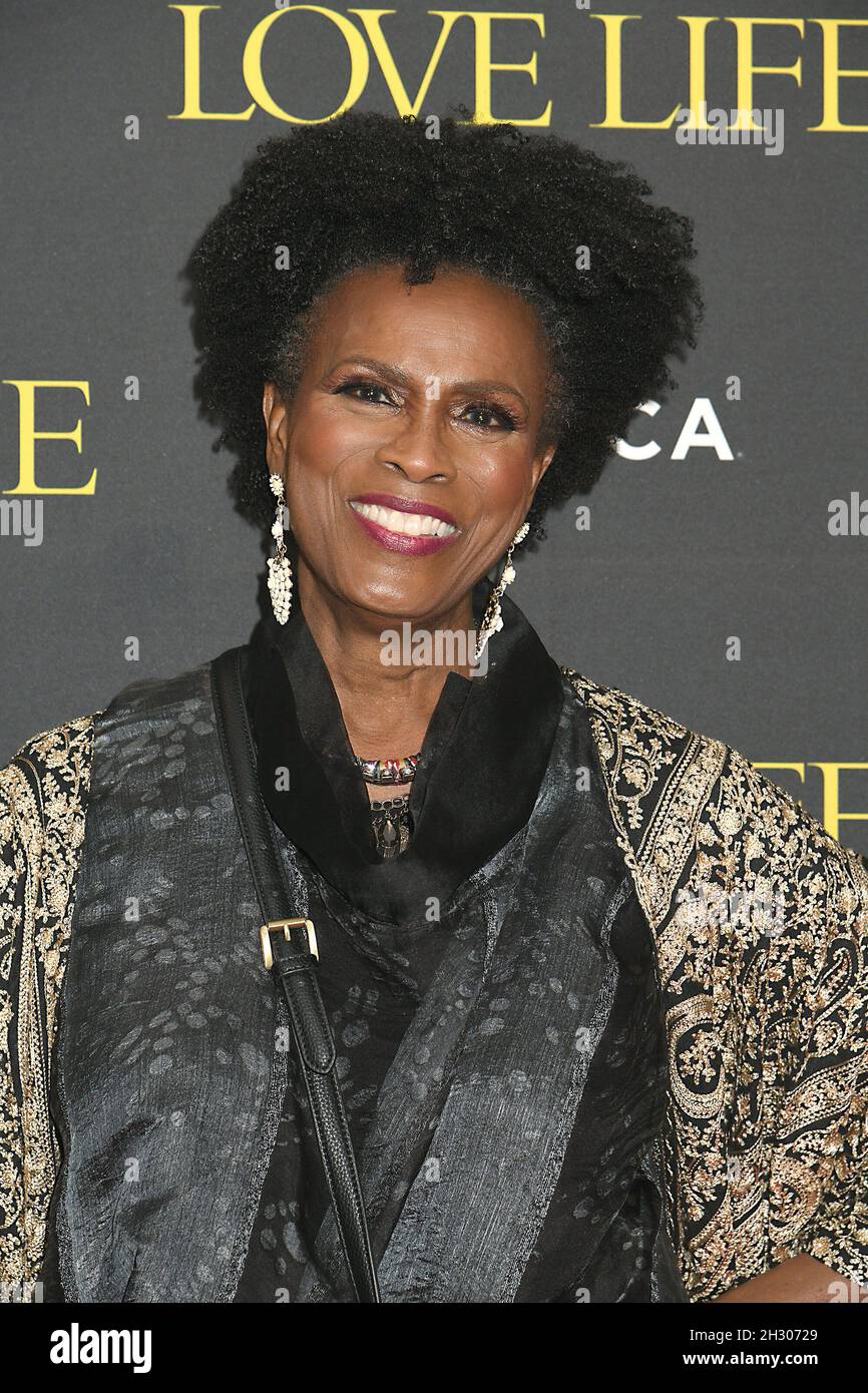 New York, USA. October 24, 2021actor Janet Hubert attends The Tribeca ...