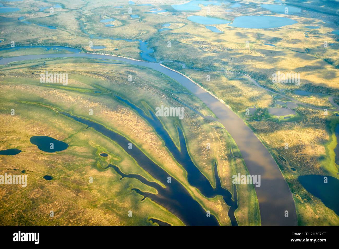 Tundra aerial hi-res stock photography and images - Alamy