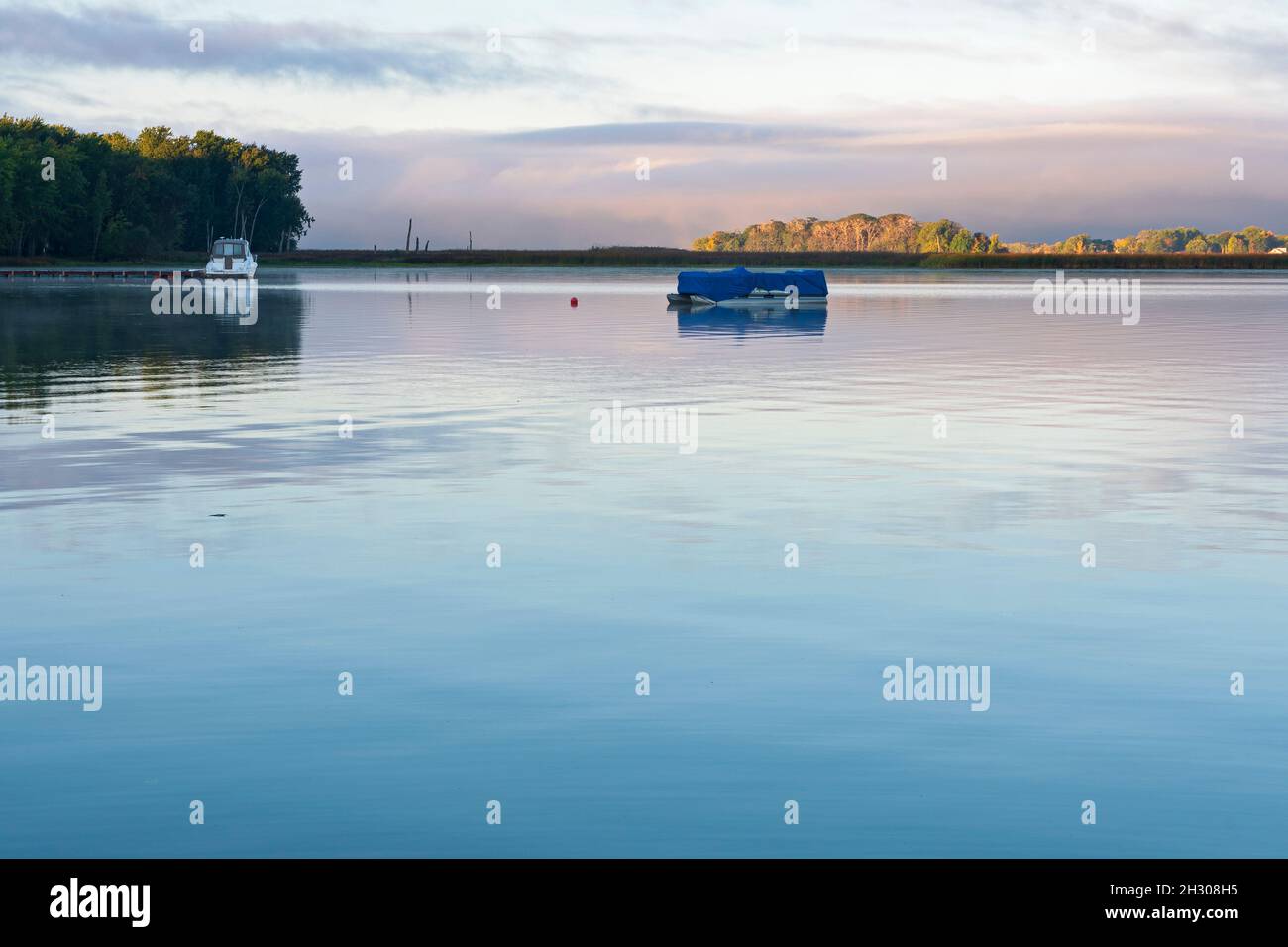 Saint albans bay hi-res stock photography and images - Alamy