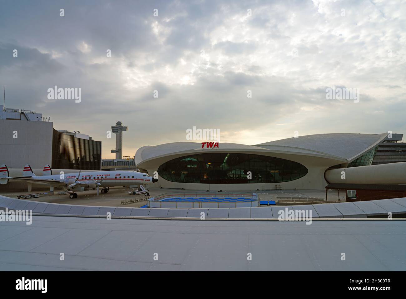 NEW YORK -8 OCT 2021- View of the TWA Hotel in the landmark TWA Flight ...