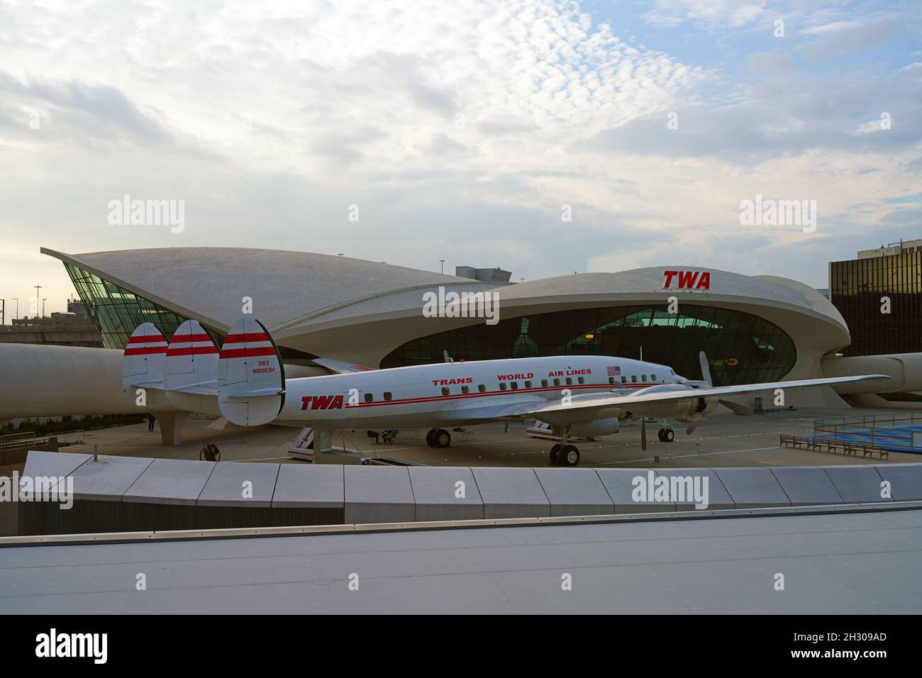NEW YORK -8 OCT 2021- View of the TWA Hotel in the landmark TWA Flight ...