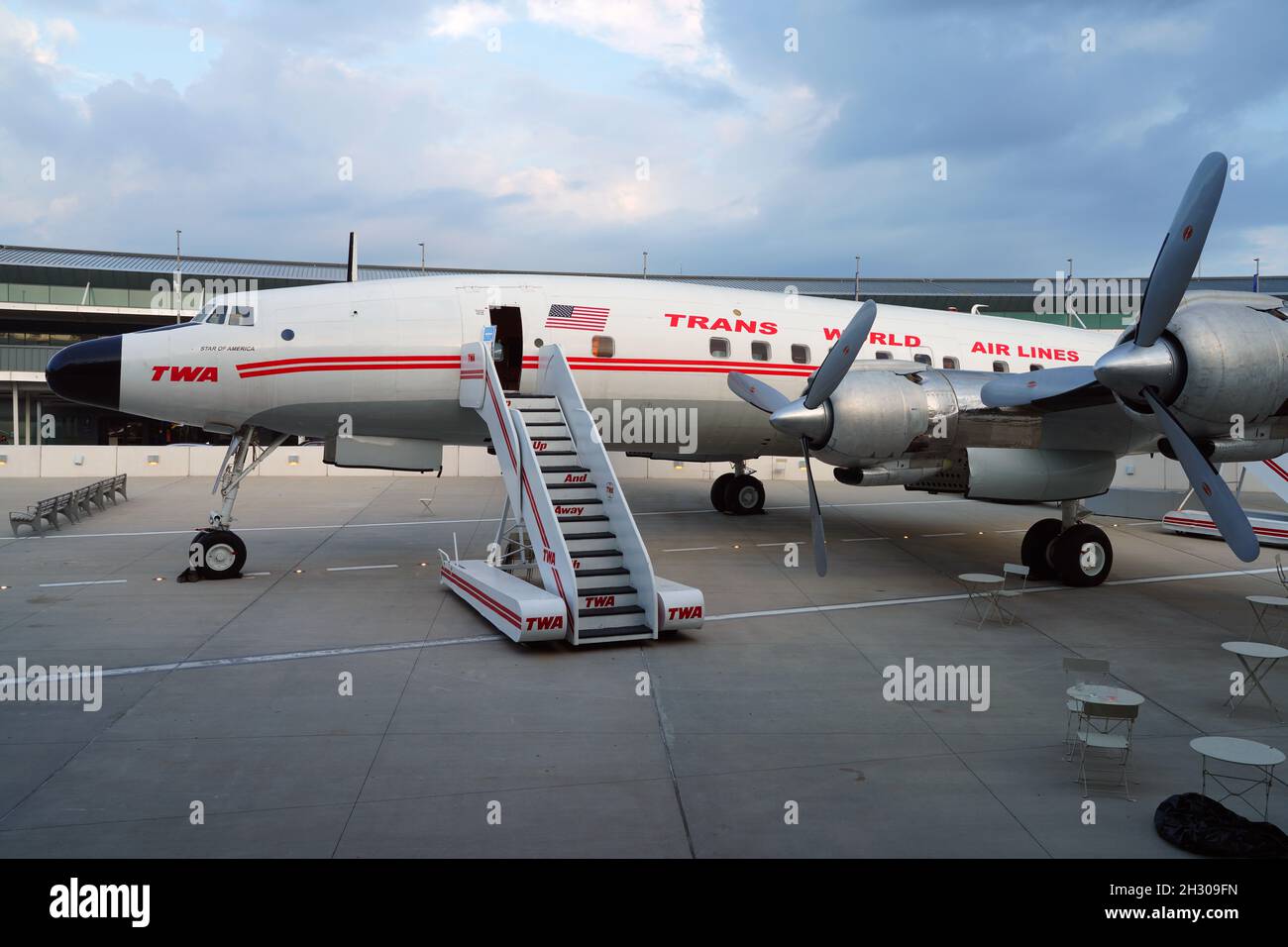 Twa Flight 2
