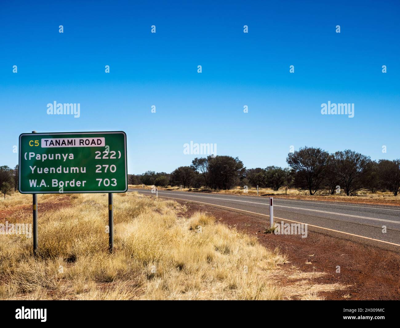 Tanami road hi-res stock photography and images - Alamy