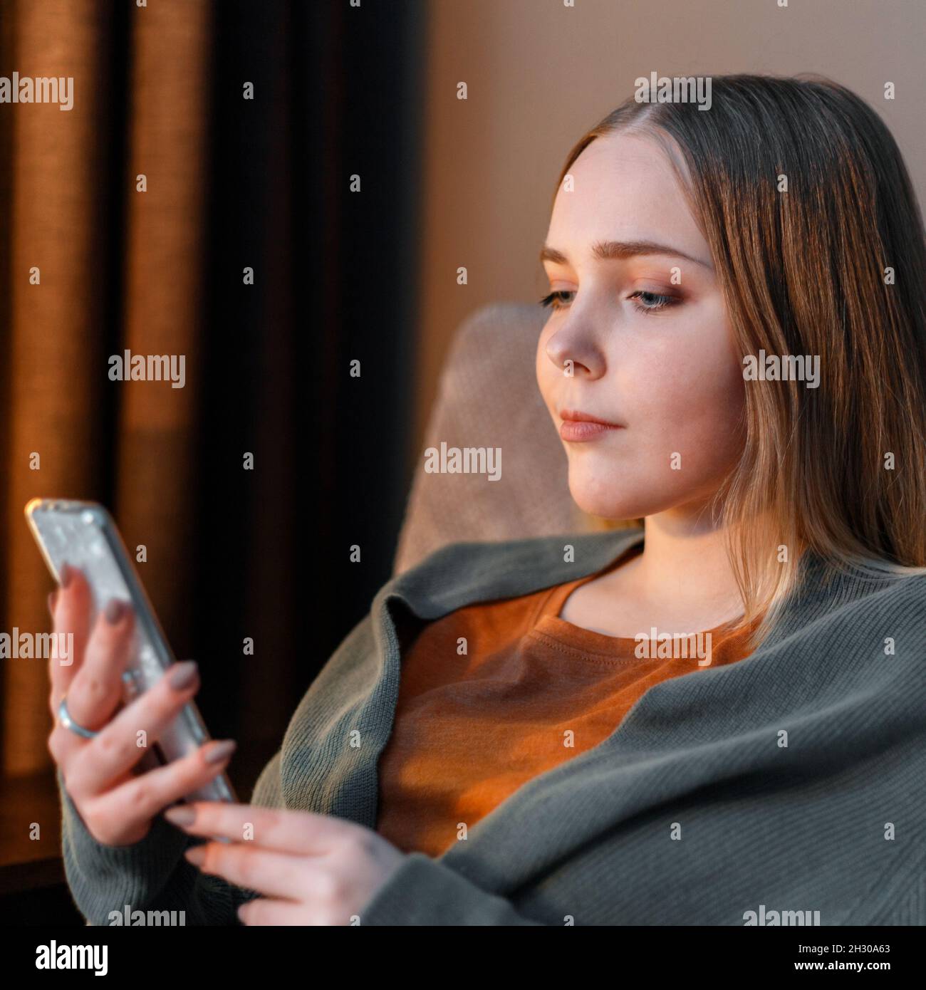 Network sad hi-res stock photography and images - Alamy