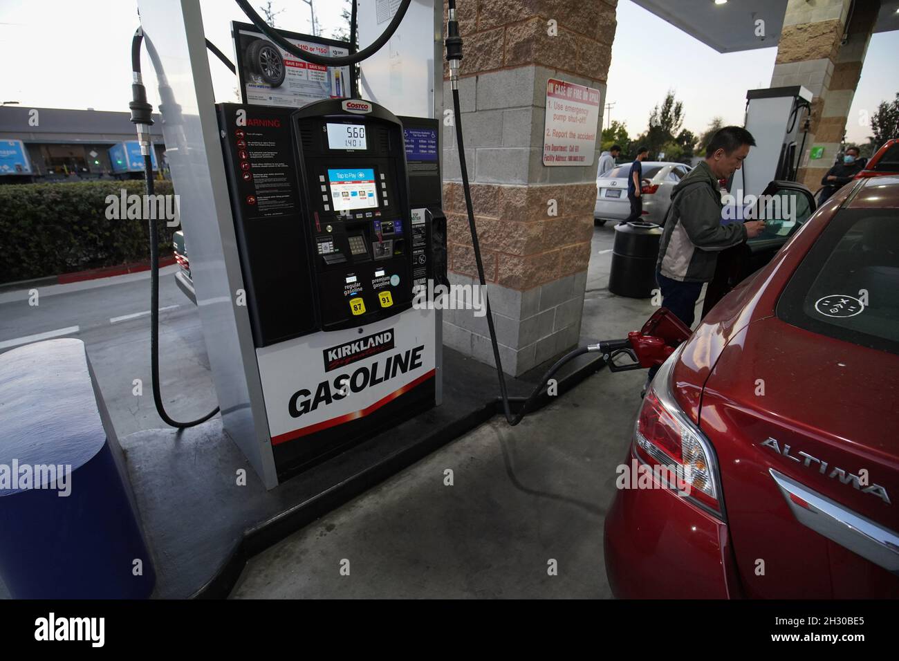 Costco gas station usa hi-res stock photography and images - Alamy