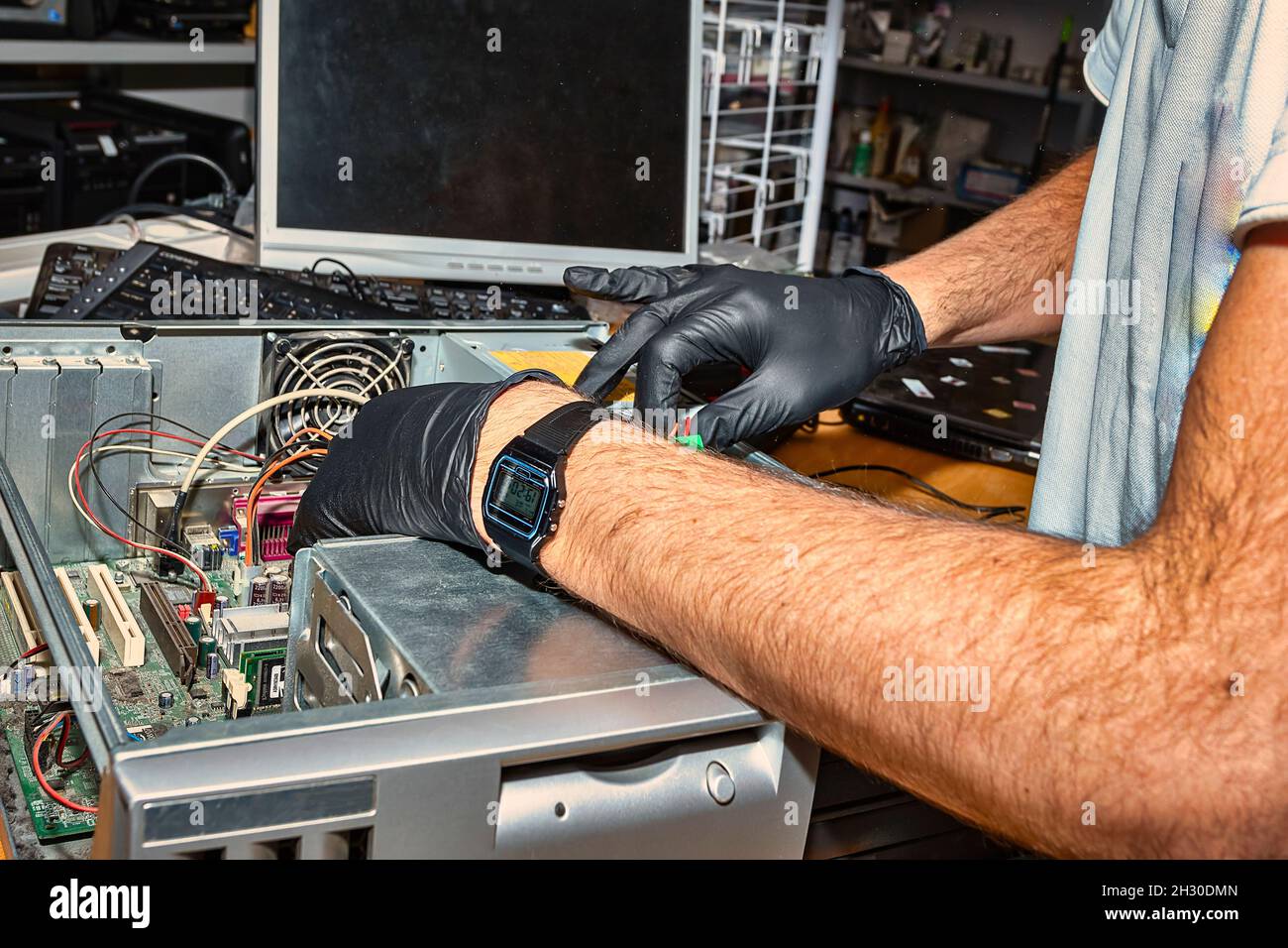 Technician working electronic laboratory hi-res stock photography and ...