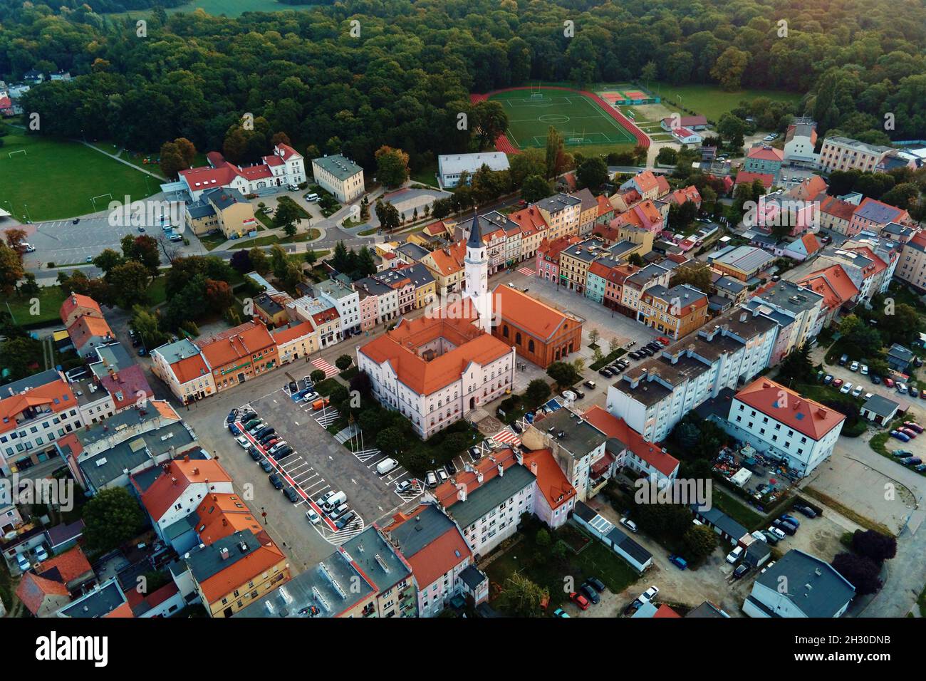 Top view square building hi-res stock photography and images - Alamy