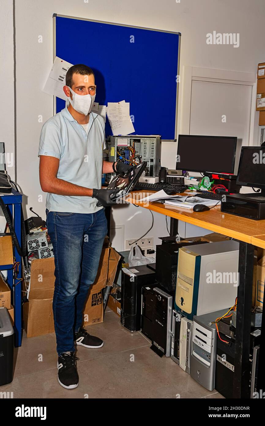Maintenance inspection for computer hi-res stock photography and images ...