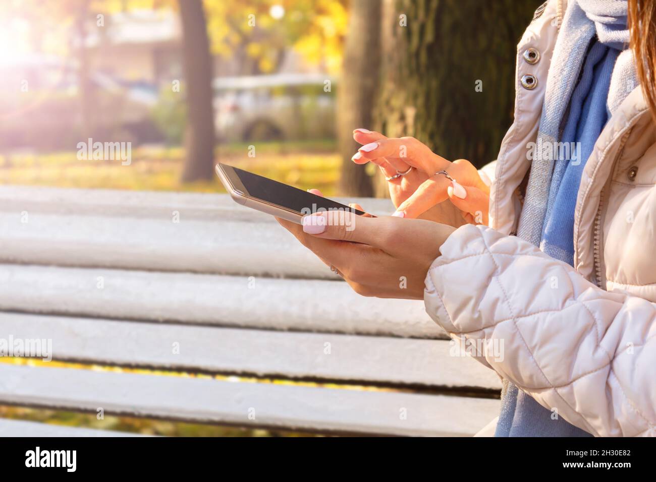 Woman hand using smartphone during hi-res stock photography and images ...