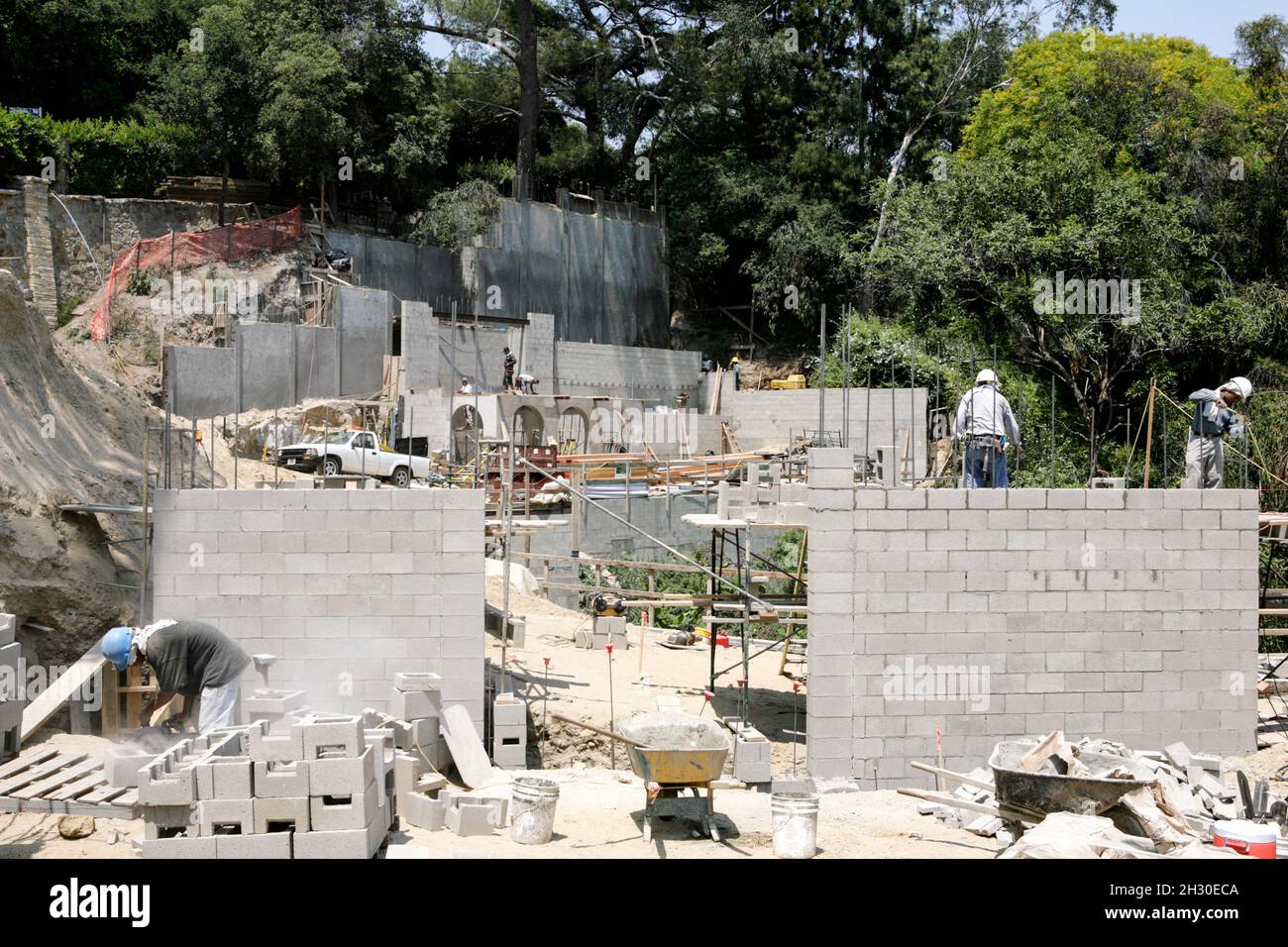 Hillside concrete construction project Stock Photo - Alamy