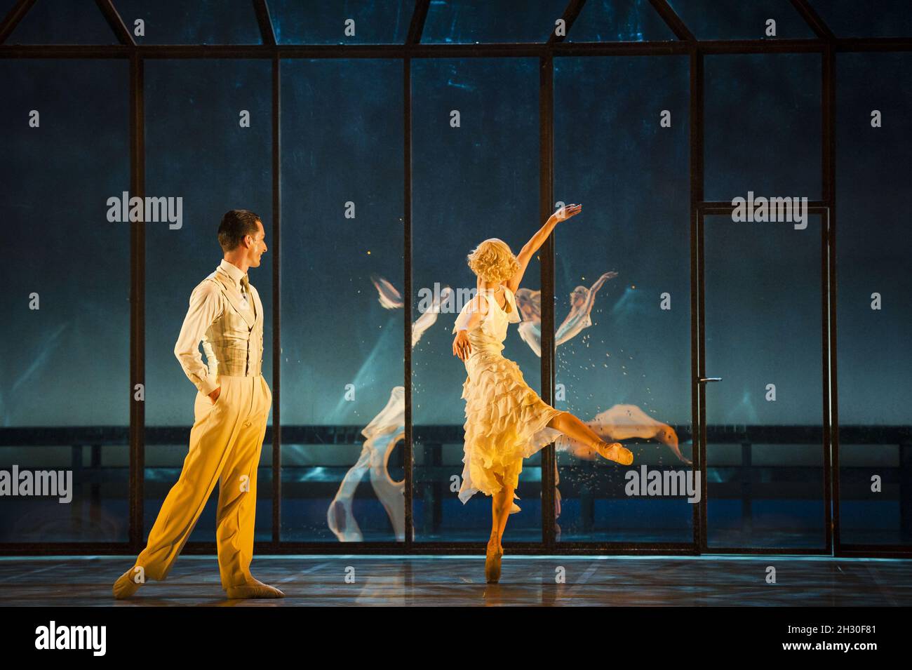 Northern ballet great gatsby hi-res stock photography and images - Alamy