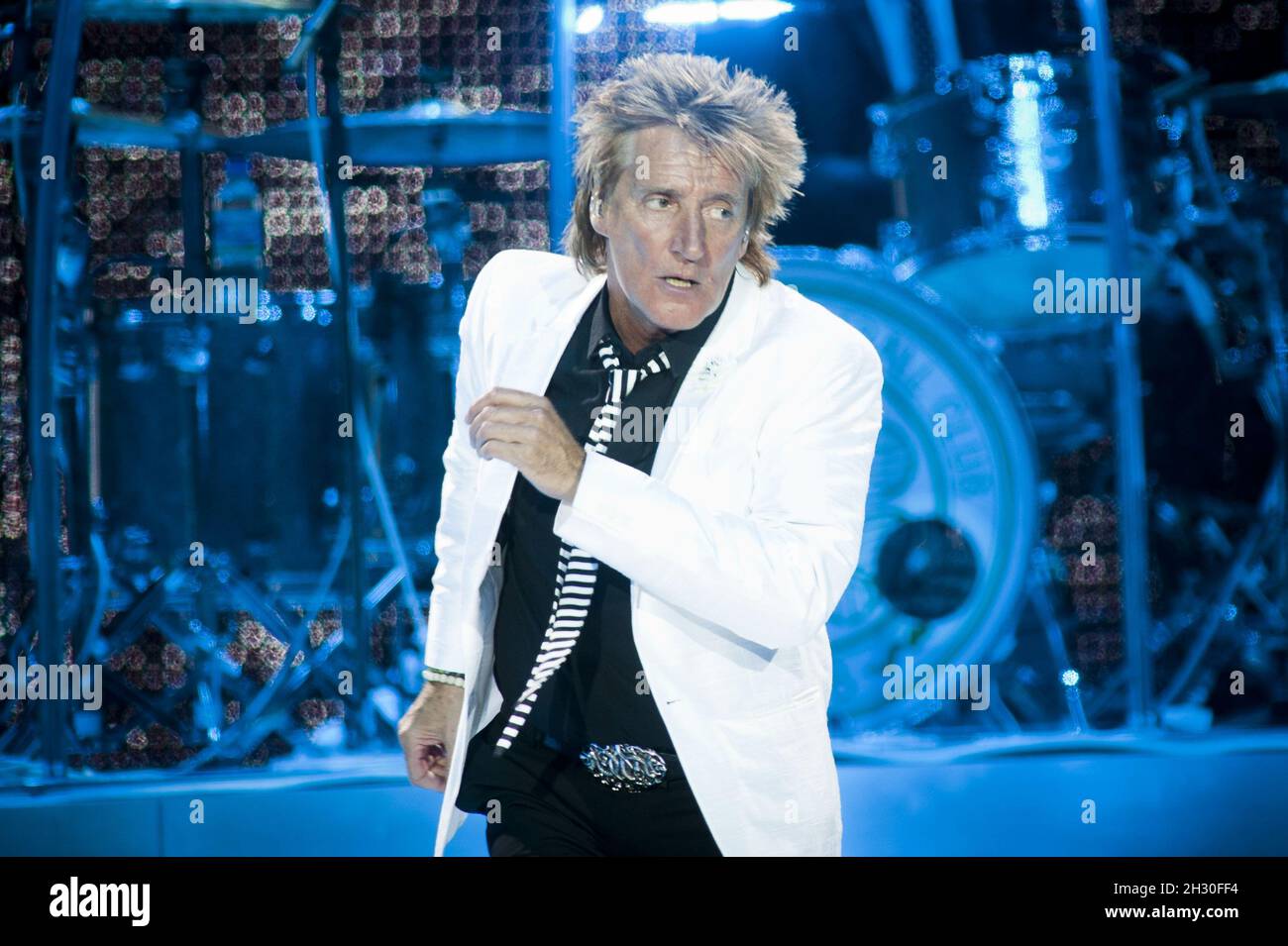 Rod Stewart performing live in concert at the O2 arena in London Stock ...