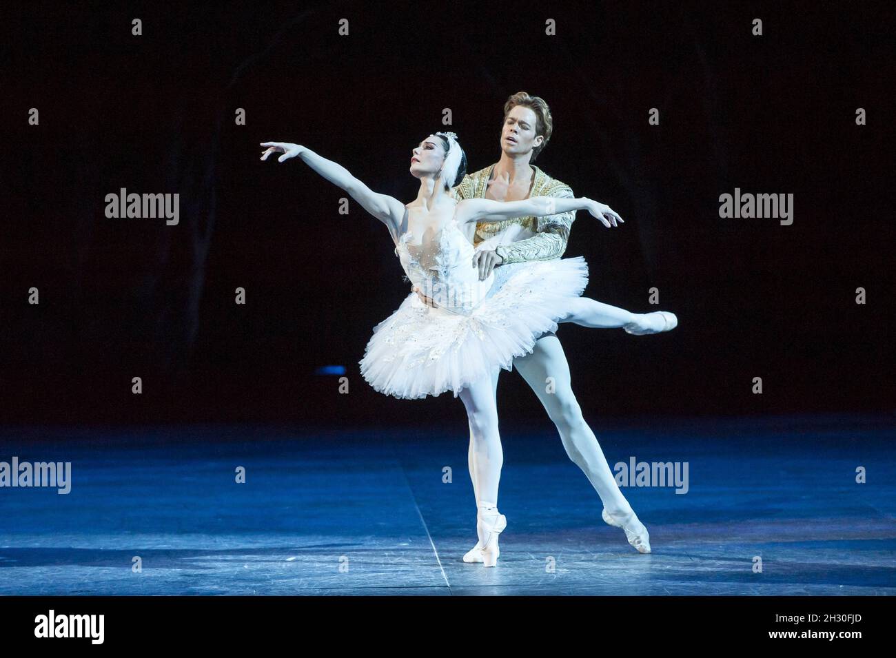 Swan lake matthew golding hi-res stock photography and images - Alamy