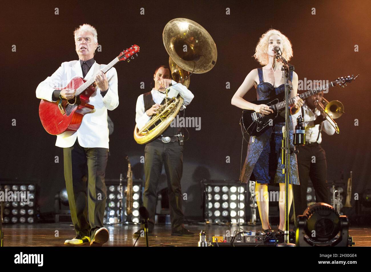 David Byrne and St Vincent (Annie Erin Clark) peform live on stage on ...