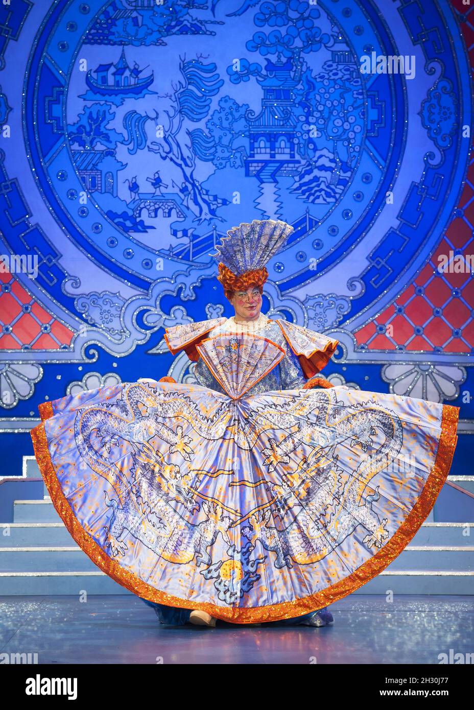 Matthew Kelly (Widow Twanky) on stage during the Aladdin photo call at ...