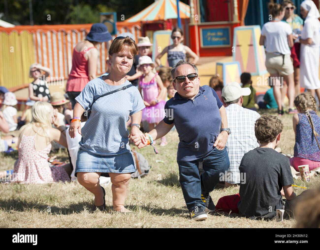Warwick davis and wife samantha davis hi-res stock photography and ...