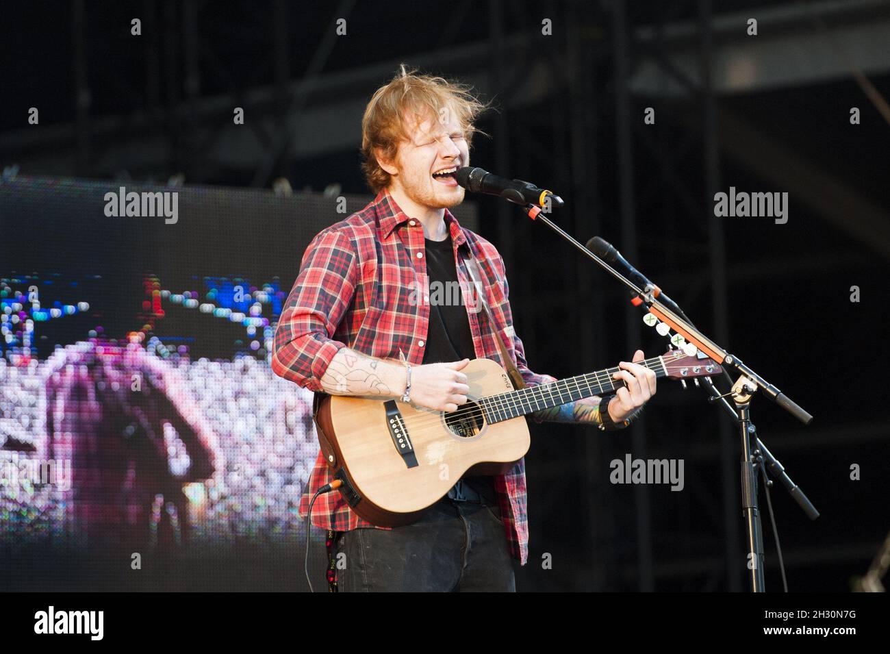 Ed sheeran on stage festival hi-res stock photography and images - Alamy