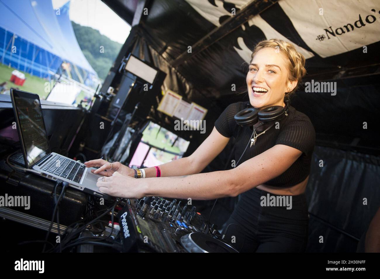 Indiana (Lauren Henson) DJ's on the Nando's stage on day 2 of Bestival ...