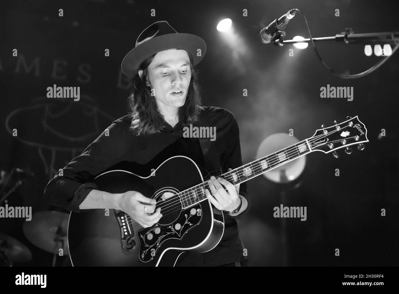 James bay live Black and White Stock Photos & Images - Alamy