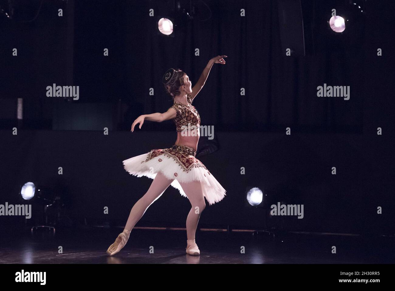 Katja Khaniukova rehearses Pas D'Esclave in English National Ballet's ...