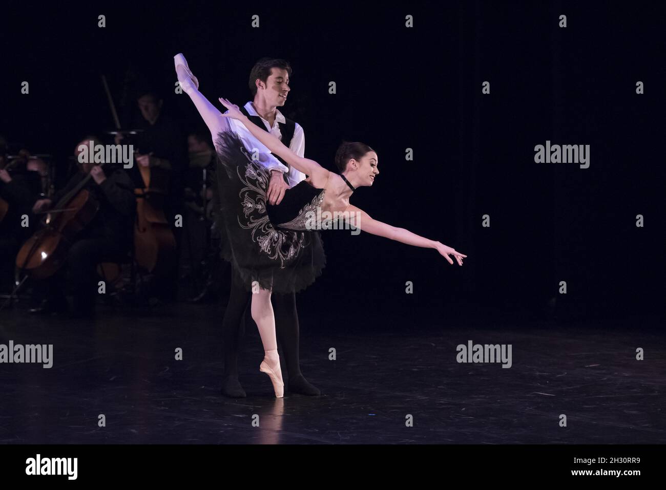 Anjuli Hudson and Victor Menezes rehearse Satanella in English National ...