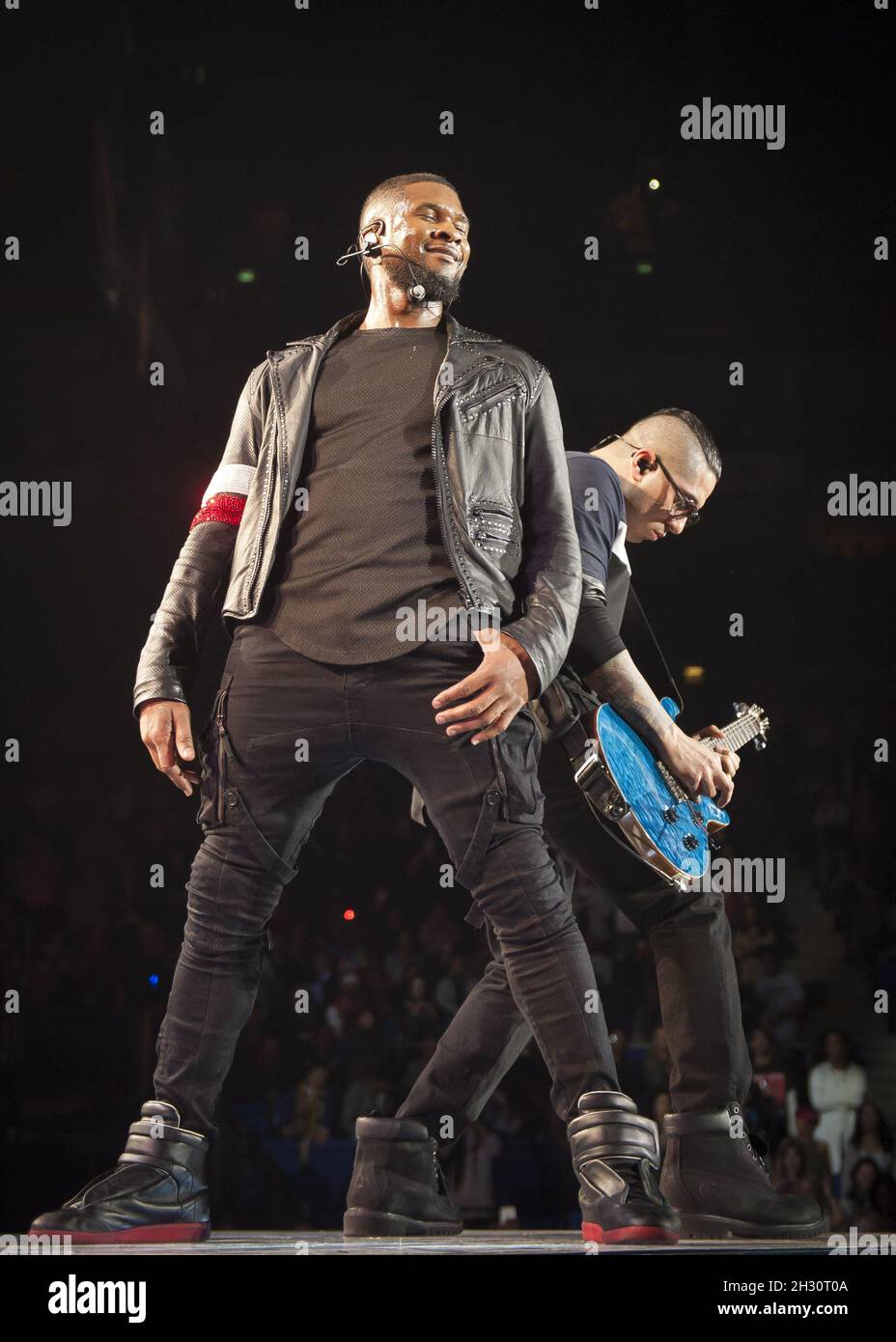 Usher performing live at the O2 Arena, in Greenwich, London Stock Photo ...