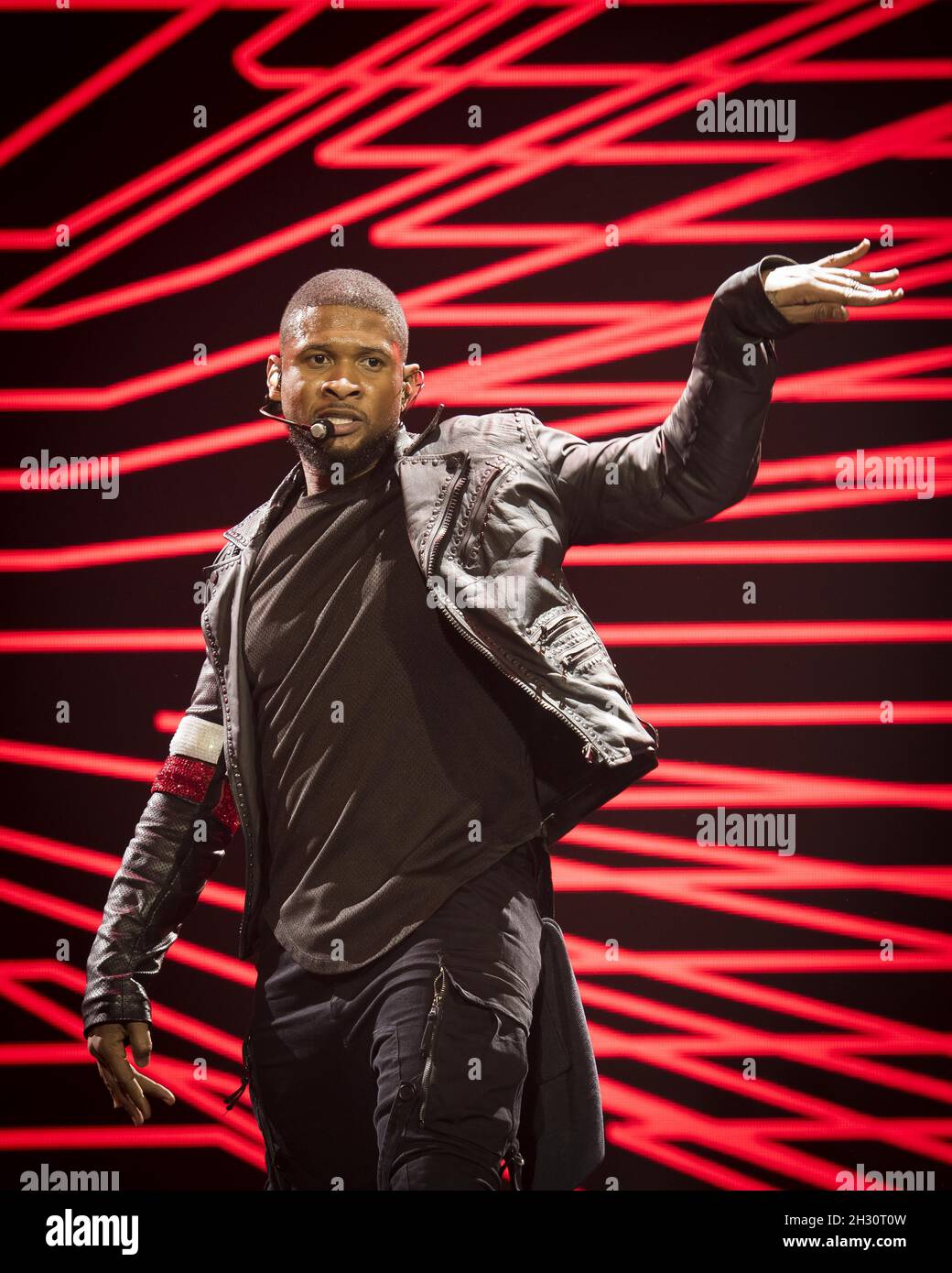 Usher performing live at the O2 Arena, in Greenwich, London Stock Photo ...