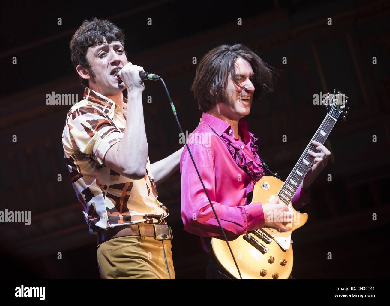 John Dagleish (Ray Davies) and George Maguire (Dave Davies) perform on ...