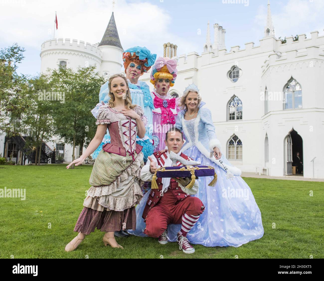 Rhiannon Chesterman (Cinderella), Matthew Kelly, Matthew Rixon, Chris ...