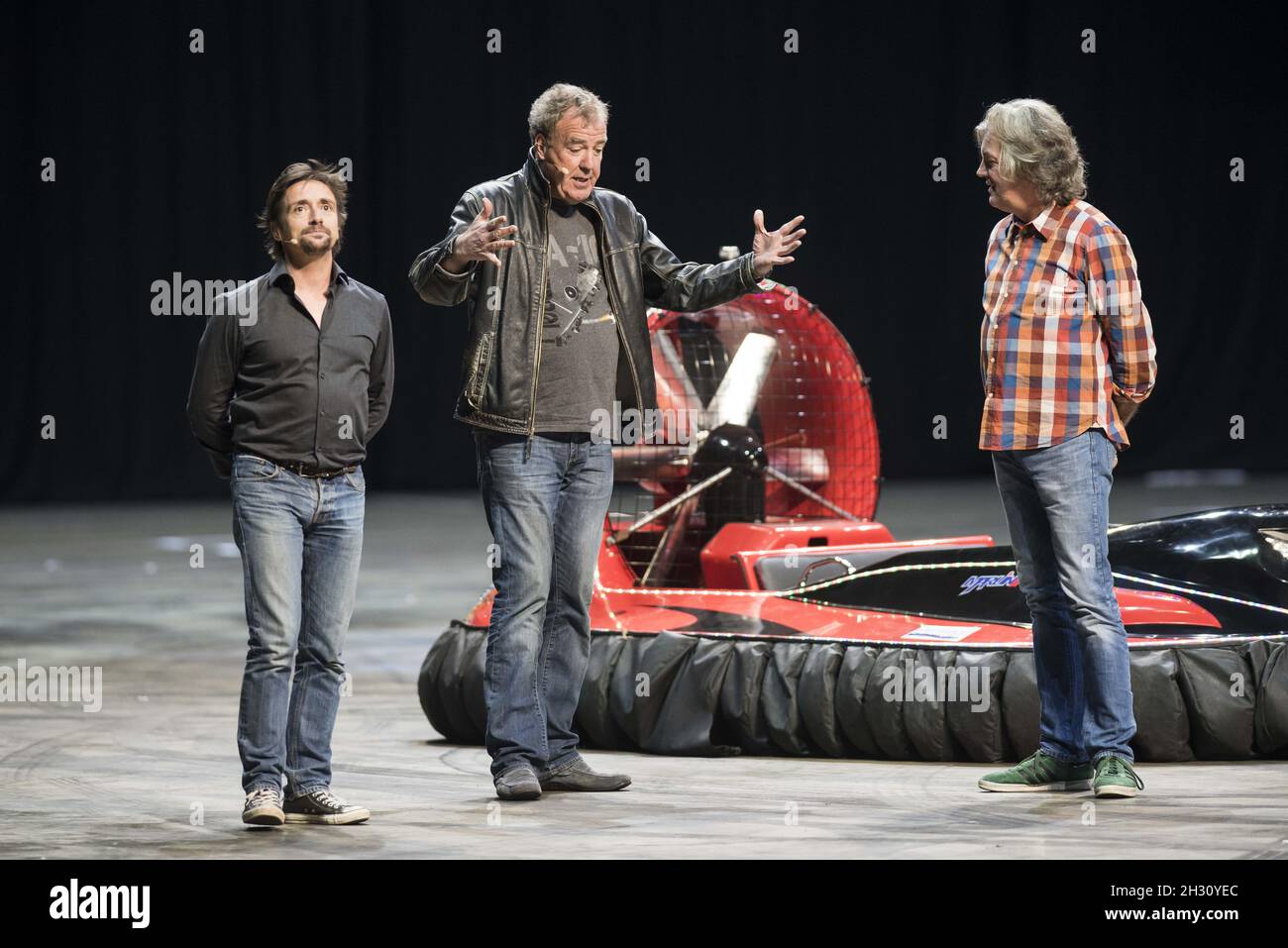 Richard hammond full length hi-res stock photography and images - Alamy
