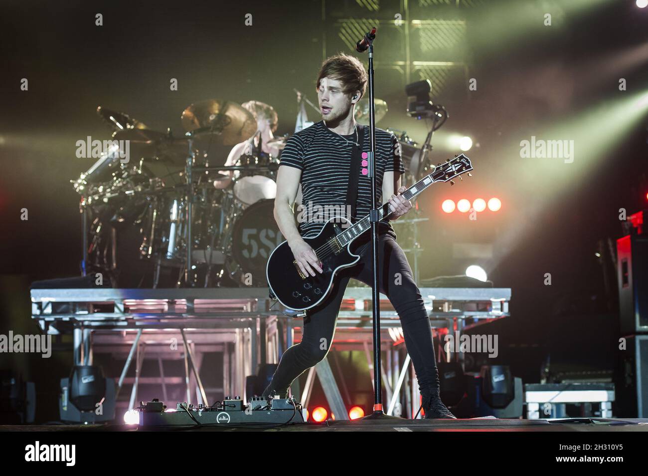 Luke Hemmings of 5 Seconds of Summer on stage at the O2 Arena ...