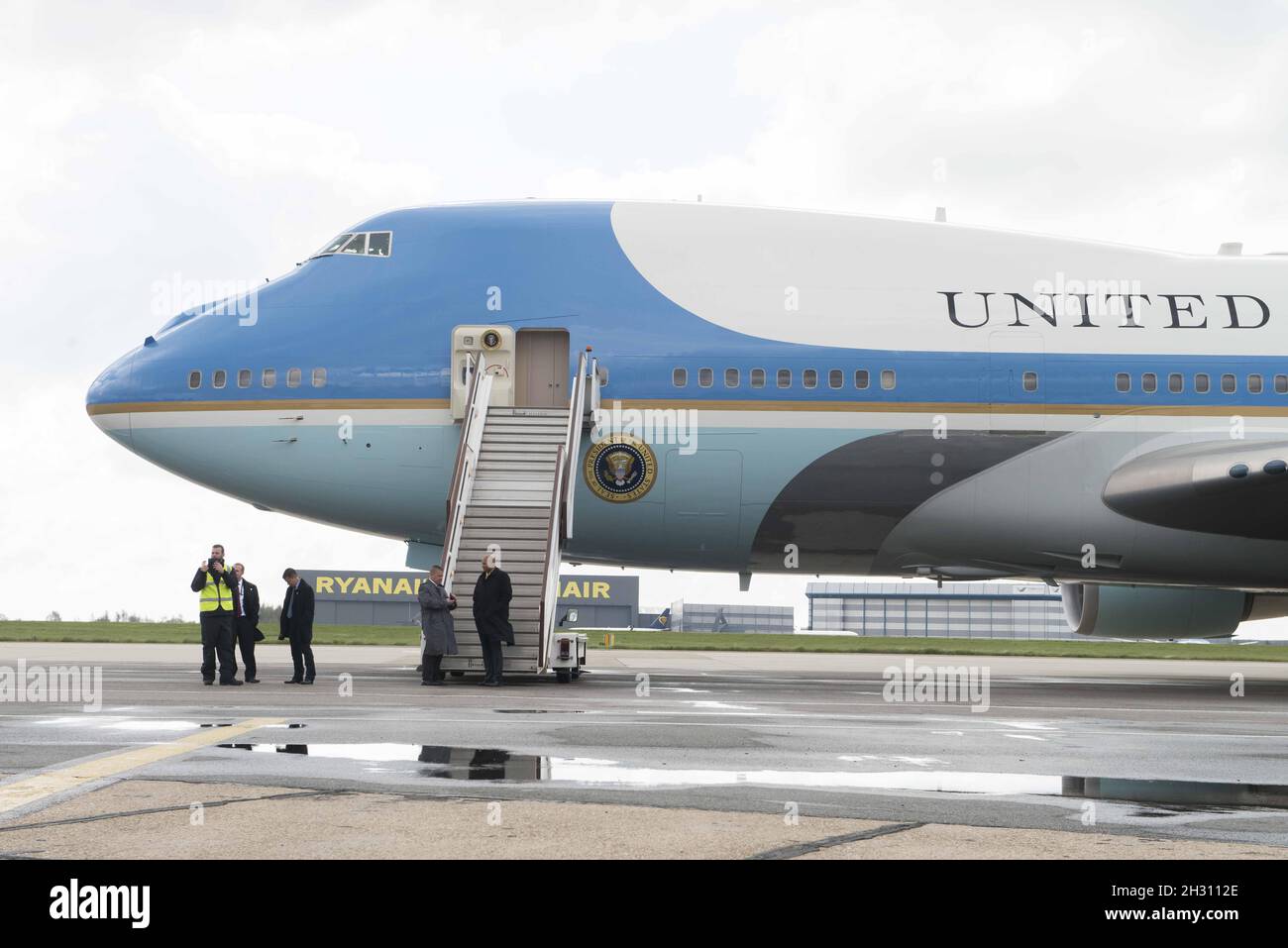 General view of Air Force One, at the Harrods Aviation Terminal ...