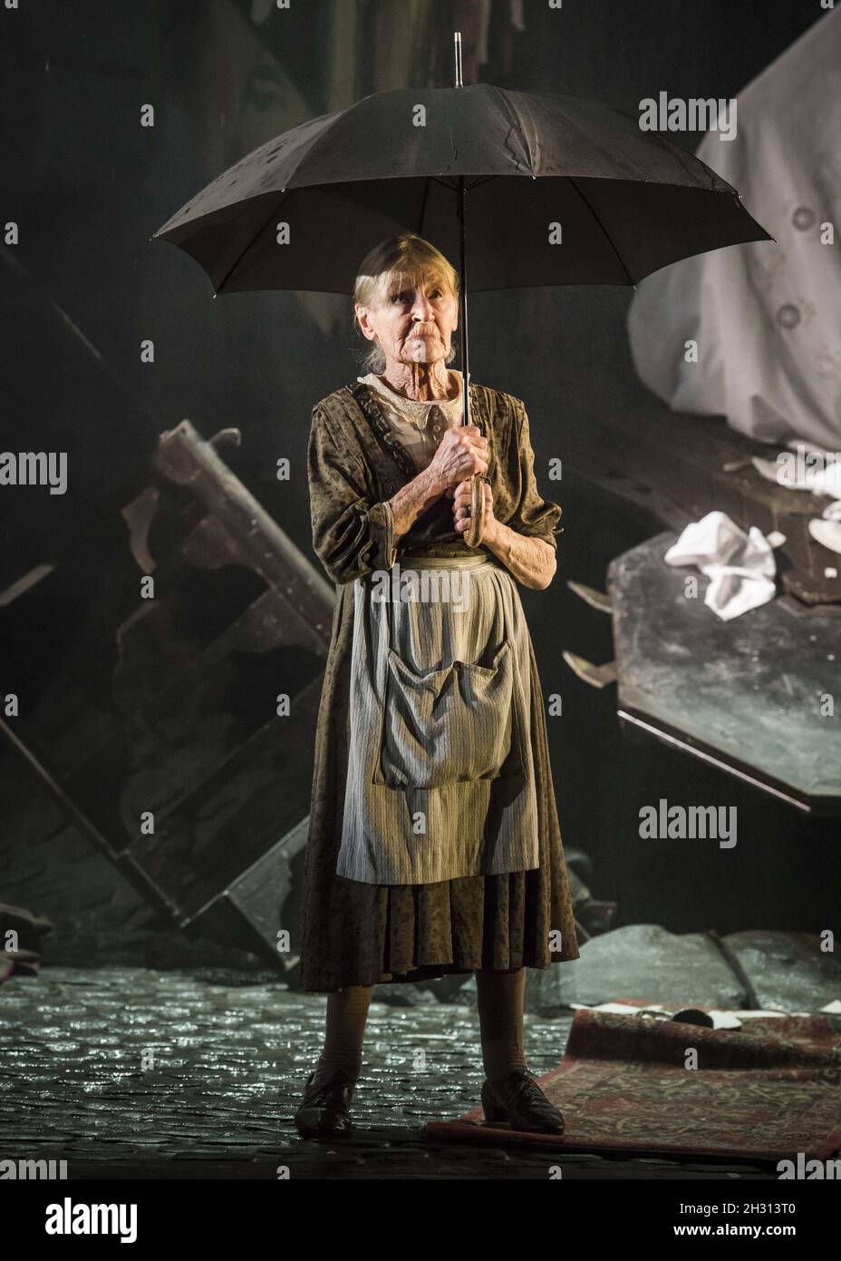 Diana Payne-Myers (Edna) on stage during a dress rehearsal for An ...