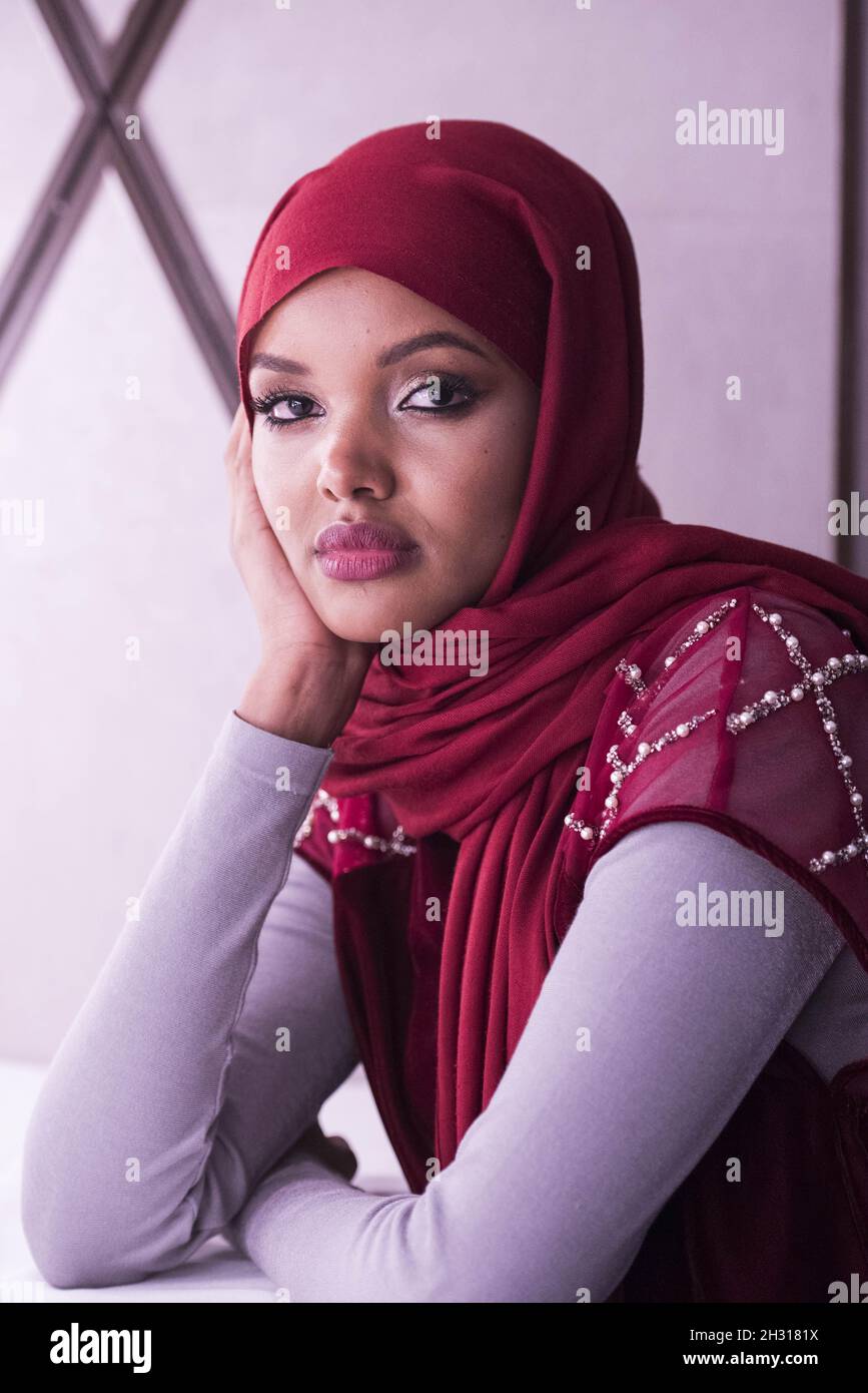 Halima aden burkini hi-res stock photography and images - Alamy