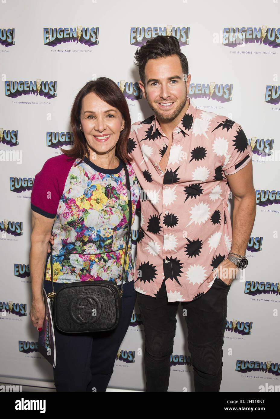 Entertaniment hi-res stock photography and images - Alamy