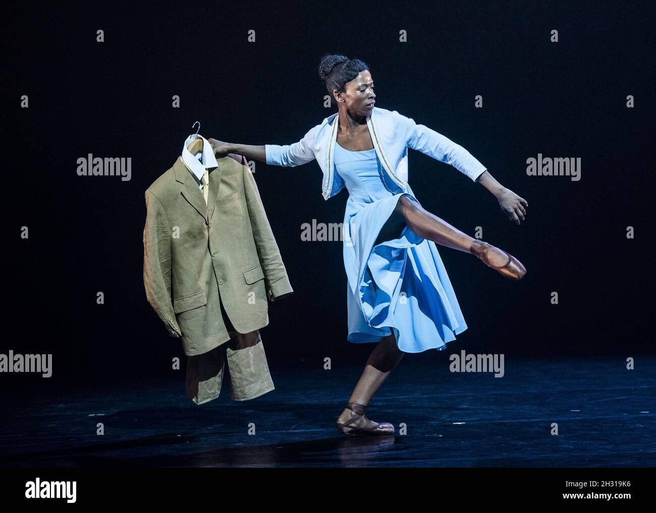 Cira Robinson from Ballet Black rehearses The Suit at the Barbican ...