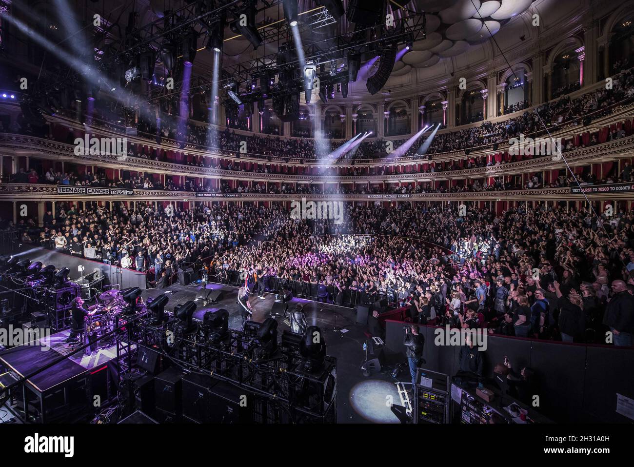 Royal albert hall interior 2018 hi-res stock photography and images - Alamy